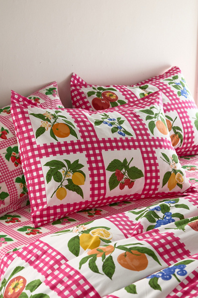 Gingham Fruit Patterned Sham Set | Urban Outfitters
