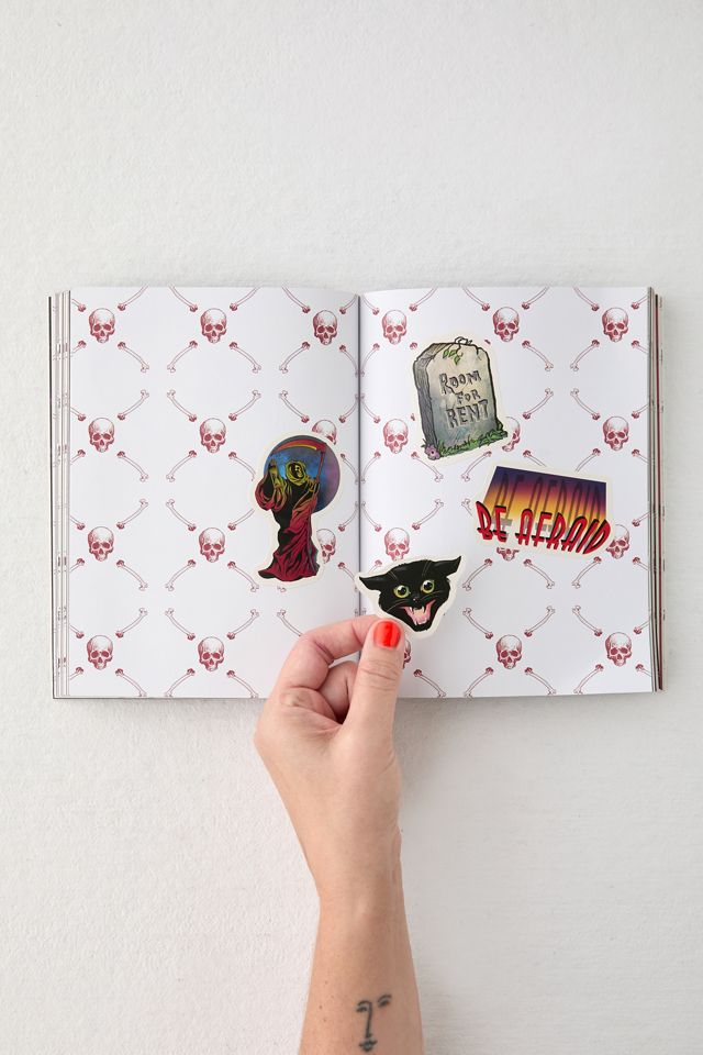 The Extreme Horror Sticker Book: 500+ Stickers To Keep You Up At Night ...
