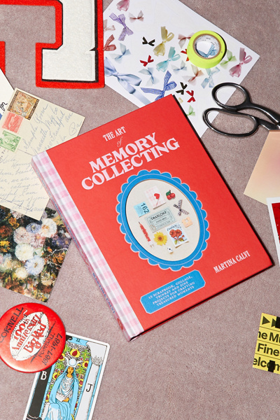L'Art De La Collection De Mémoire Par Martina Calvi | Urban Outfitters ...