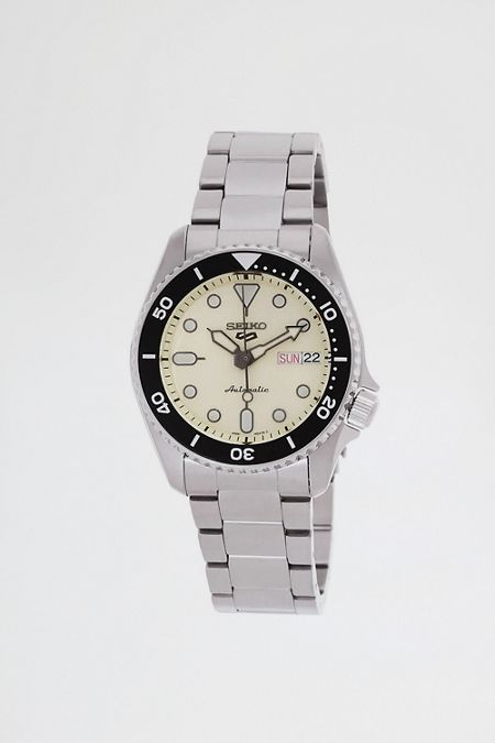 Vintage Nike Y2K Digital Sport Watch 038 | Urban Outfitters Vintage Nike Y2K Digital Sport Watch 038 | Urban Outfitters