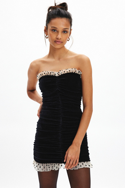 Kimchi Blue Robin Velvet Sweetheart Mini Dress | Urban Outfitters Canada