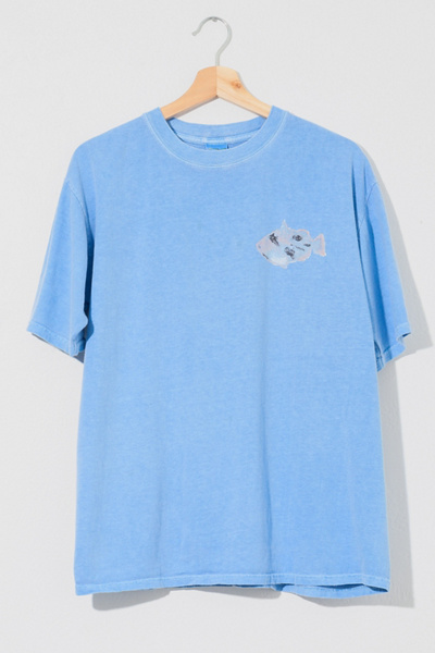 Vintage 1990s Blue Hawaii Dyed Fish Print Graphic T-Shirt | Urban ...