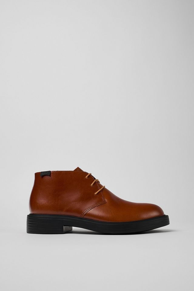 Camper Dean Leather Chukka Boot | Urban Outfitters