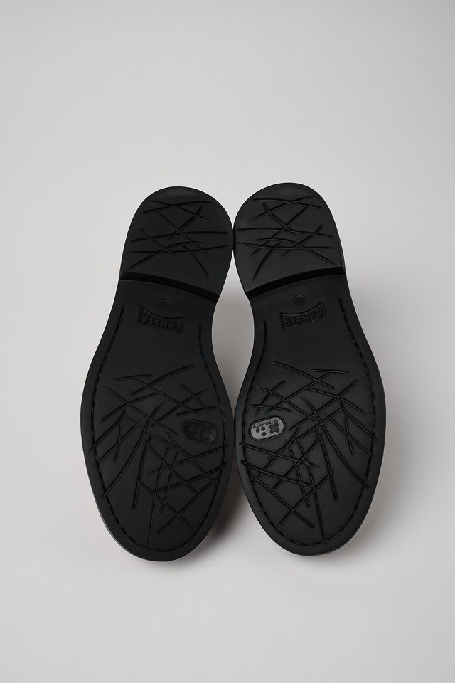 Camper Dean Leather Chukka Boot | Urban Outfitters