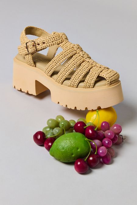 Punto Pigro Platform Fisherman Sandal | Urban Outfitters Punto Pigro Platform Fisherman Sandal | Urban Outfitters