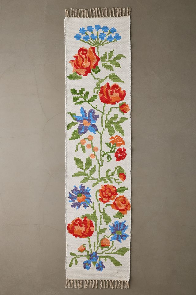 Astrid Floral Patterned Printed Rug | Urban Outfitters