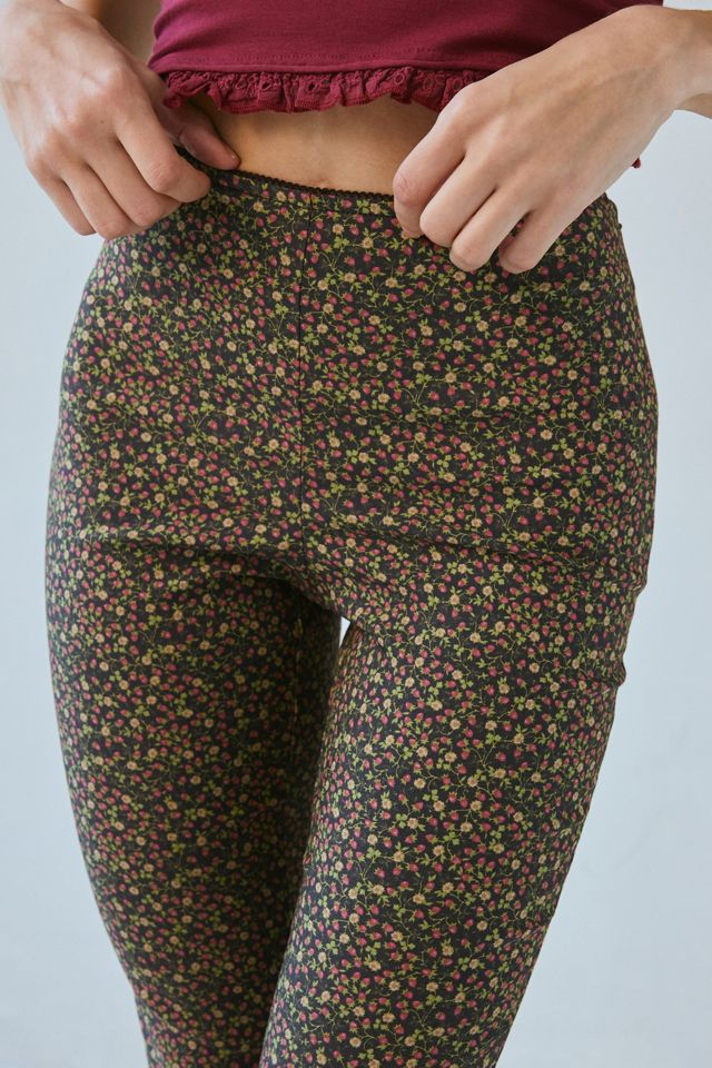 Kimchi Blue Ellie High Rise Stretch Capri Pant | Urban Outfitters Canada