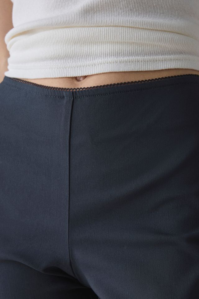 Kimchi Blue Ellie High Rise Stretch Capri Pant | Urban Outfitters