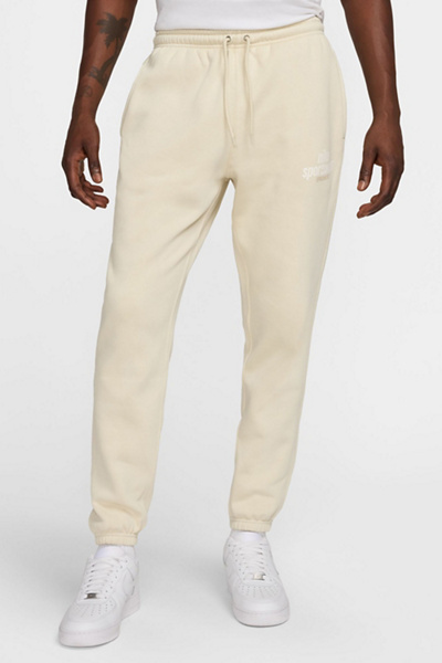 Nike Sportswear Club Cuff Logo Sweatpant | Urban Outfitters