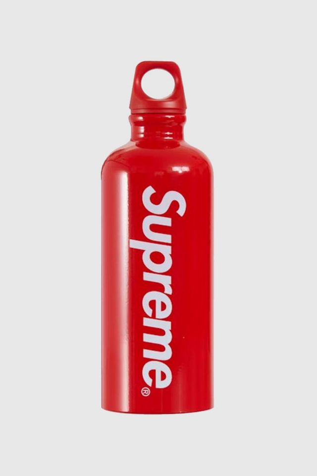 Supreme SIGG Traveller 0.6L Water Bottle (SS23) | Urban Outfitters