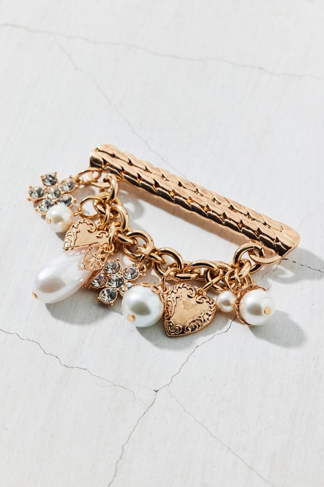 Broche Charme Strass & Perle | Urban Outfitters Canada