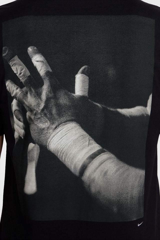 Nike Emotion Of Sport Graphic Tee | Urban Outfitters