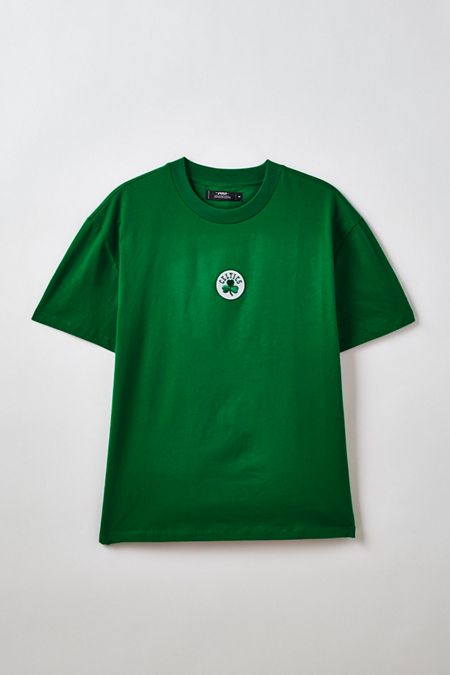 Starter Black Label + UO NBA Boston Celtics Souvenir Jacket Starter Black Label + UO NBA Boston Celtics Souvenir Jacket