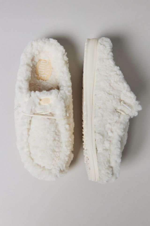 HEYDUDE Wendy Fluffy Fleece Slipper | Urban Outfitters