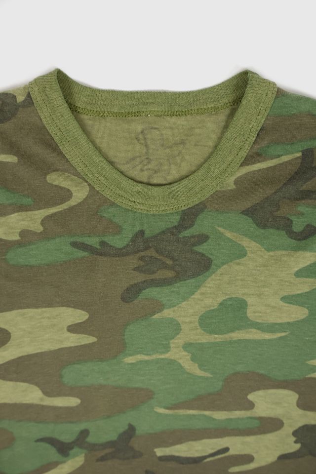 Vintage Camo Long Sleeve Tee 01 | Urban Outfitters