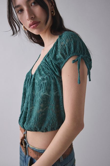 UO Bouquet Square-Neck Smocked Top | Urban Outfitters UO Bouquet Square-Neck Smocked Top | Urban Outfitters