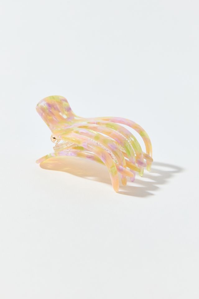 Amelia Curved Claw Clip | Urban Outfitters