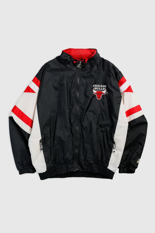 Vintage Chicago Bulls NBA Starter Jacket 001 | Urban Outfitters